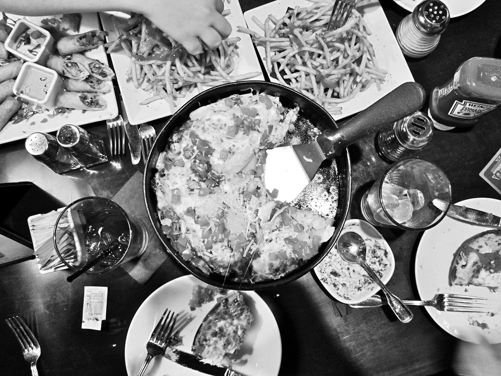 5 Rules When Eating Out to Stay Healthy | Nerd Fitness