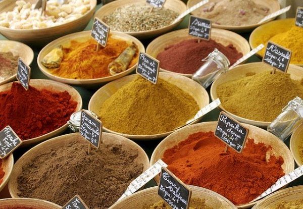 How to Spice Up Any Meal (The 6 Best Spices) | Nerd Fitness