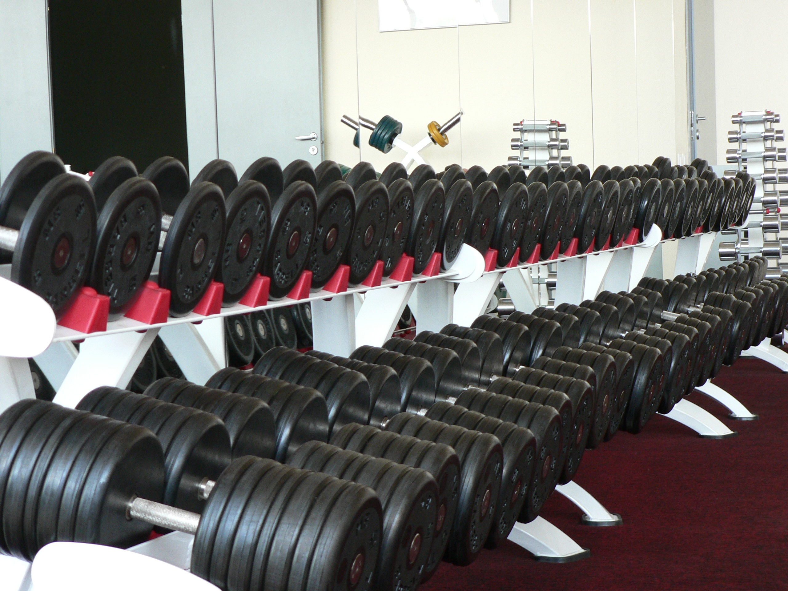 Gym Etiquette: 29 Unwritten Rules | Nerd Fitness